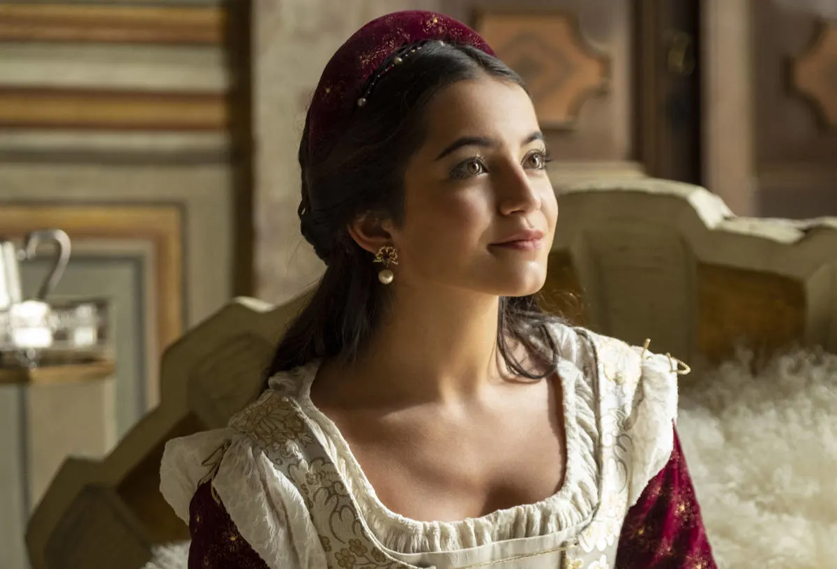 Rosaline Review: Romeo and Juliet From Another Perspective